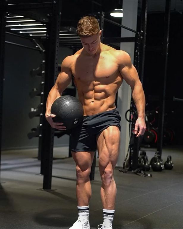 Mens Fitness Models: Richard Duchon – The Menswear Newsletter