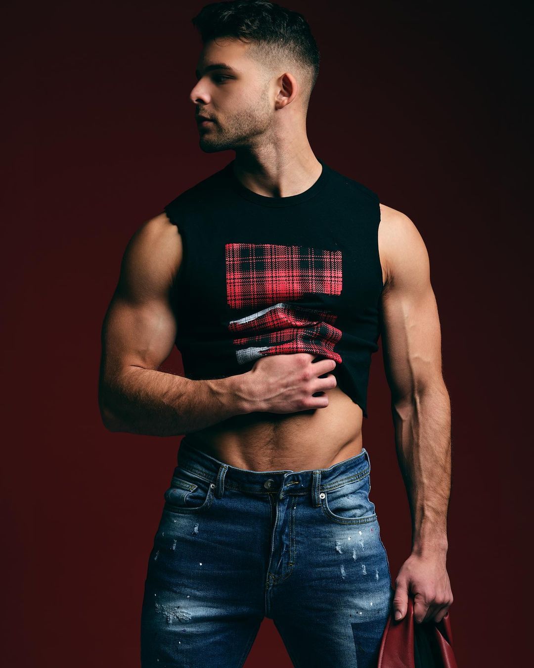 Ultimate Guide (2024): How to Find Athletic Fit Clothing for ...